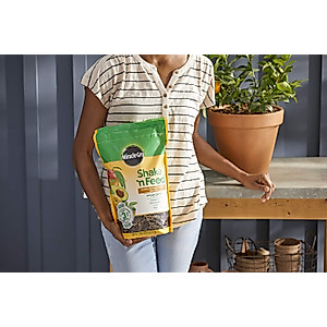 Miracle-Gro Shake 'n Feed Citrus, Avocado and Mango Plant Food 8 lbs.