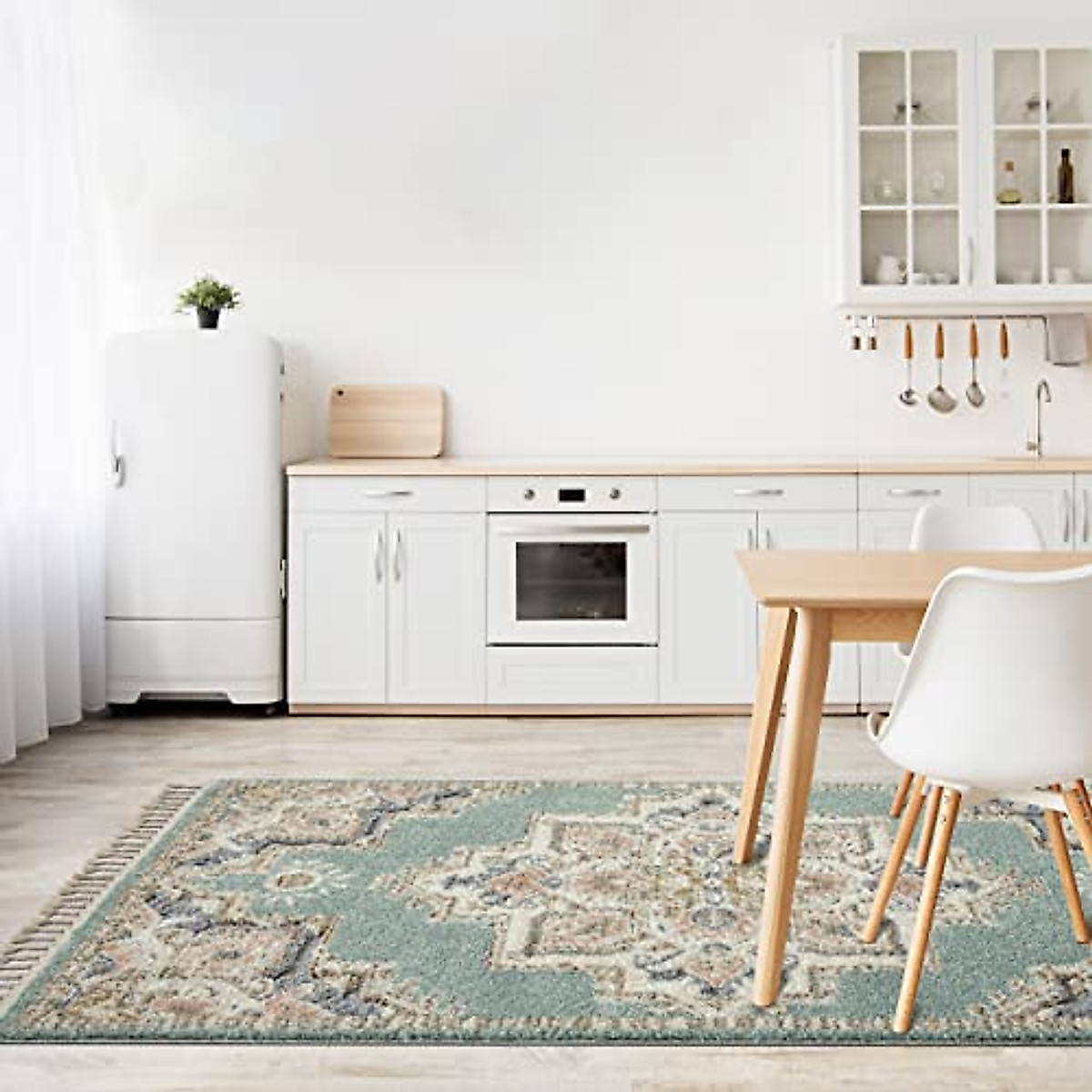 LUXE WEAVERS Southwestern Medallion Fringe Blue 8x10 Area Rug