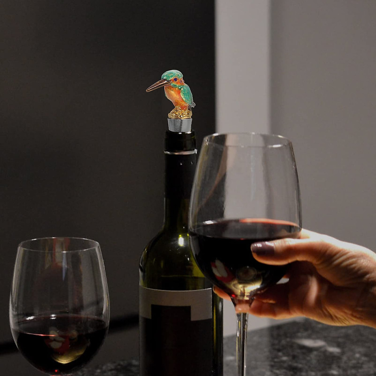 Cabilock Bird Wine Bottle Stopper Zinc Alloy Metal Wine Bottle Stopper with Ceramic Kingfisher Bird Figurine Metal Vacum Wine Stopper Wine Glass Corks Patry Favor Gift Golden