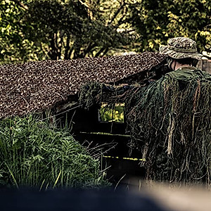 Senmortar Camo Netting, Bulk Roll Camouflage Netting Dry Grass Camo 5 x 9.8 ft, Military Hunting Mesh Nets Free Cutting for Hunting Blind Sunshade Shooting Theme Party Decoration