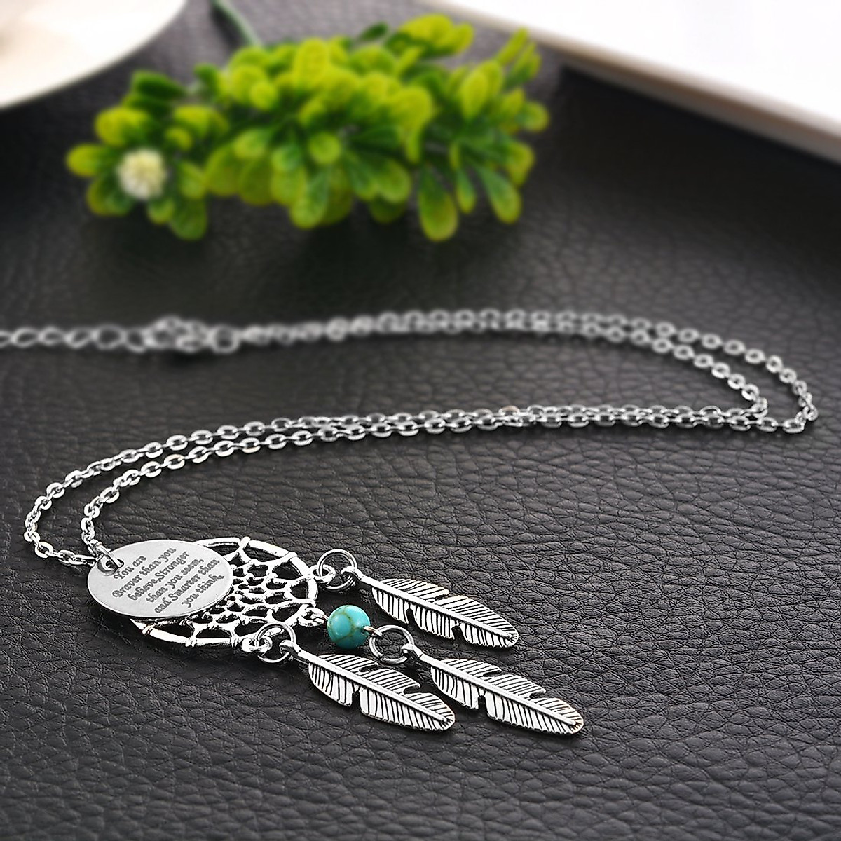 MJartoria Women's Dangling Feather Charms Filigree Tribal Dreamcatcher Pendant Chain Necklace (Silver)