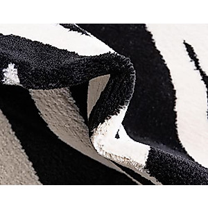 Unique Loom Wildlife Collection Animal Inspired with Zebra Design Area Rug, 5 x 8 ft, Black/Ivory