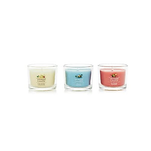Yankee Candle Summer Dreaming 3 Candle Gift Set with an Iced Berry Lemonade, a Beach Escape, and a Cliffside Sunrise Mini Candles