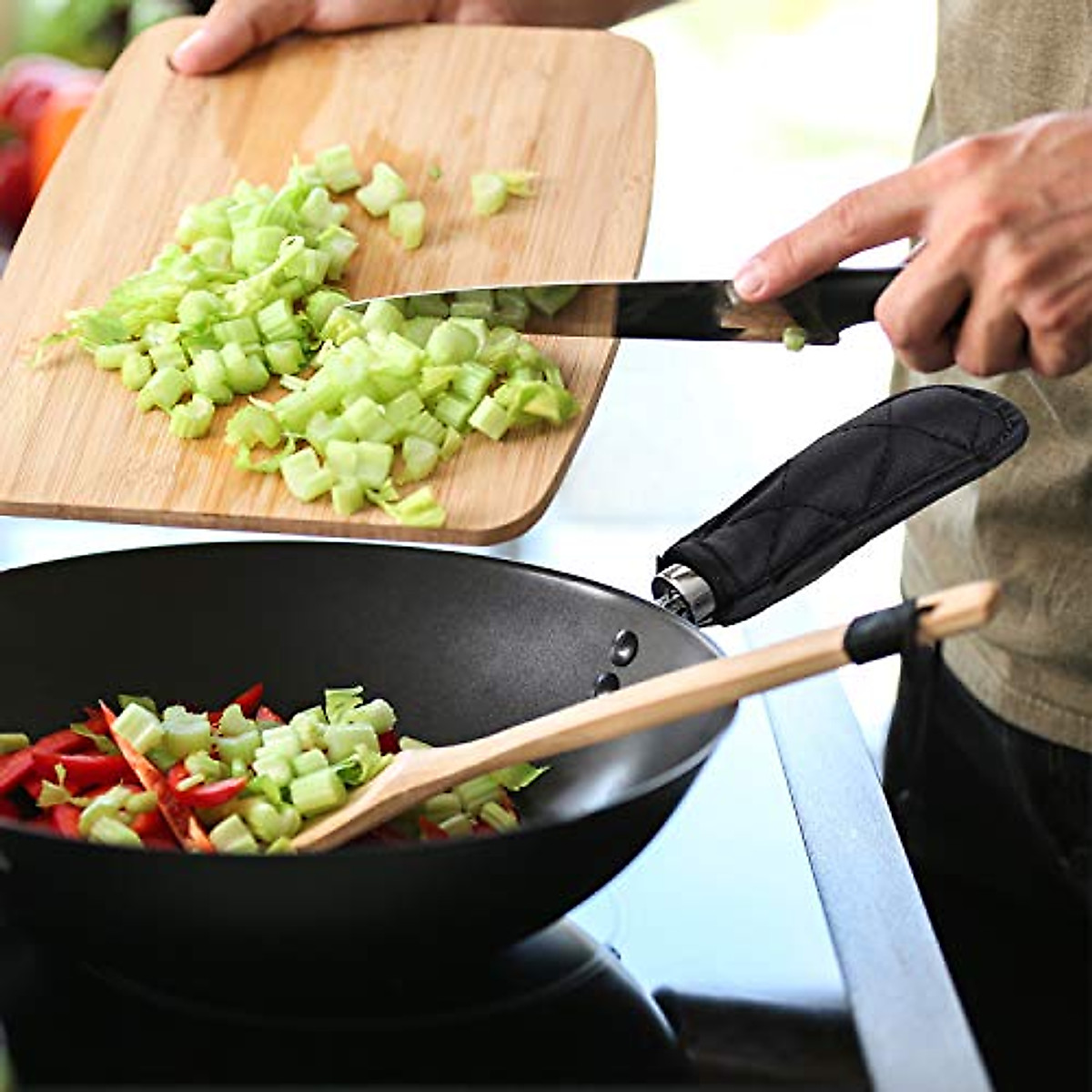 4 Pieces Hot Pan Handle Sleeves Heat Resistant Covers Non-Slip Holders for Home Kitchen Cooking Tools (Classic Styles)