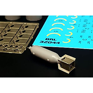 BRENGUN Brengan 1/32 US Army AN-M30A1 100lb Bomb Plastic Model Parts HAUBRL32044