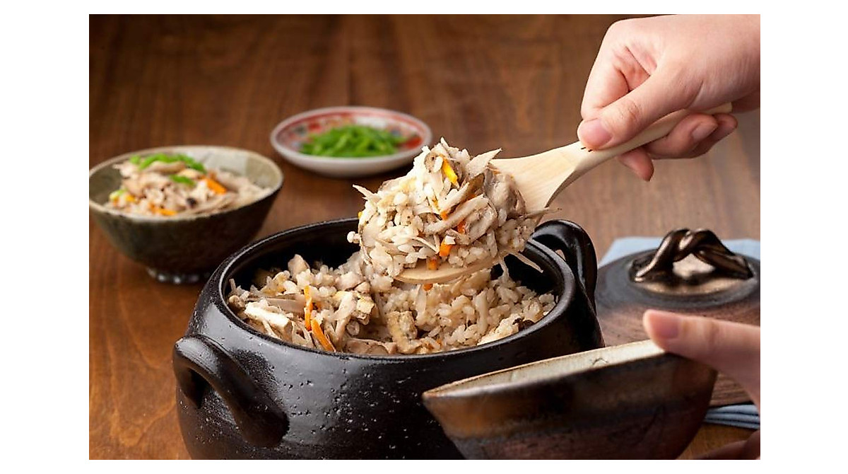 Japanese Donabe Rice Cooker with Non-Stick Coating | Made in Japan