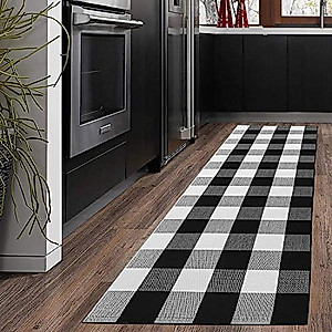 KaHouen Buffalo Check Runner Rug (24 x 71 Inches),Hand-Woven Buffalo Plaid Runner Rugs, Black and White Checkered Outdoor Rugs for Kitchen/Living Room/Bathroom/Laundry Room (2x6 ft, Checkered Carpet)