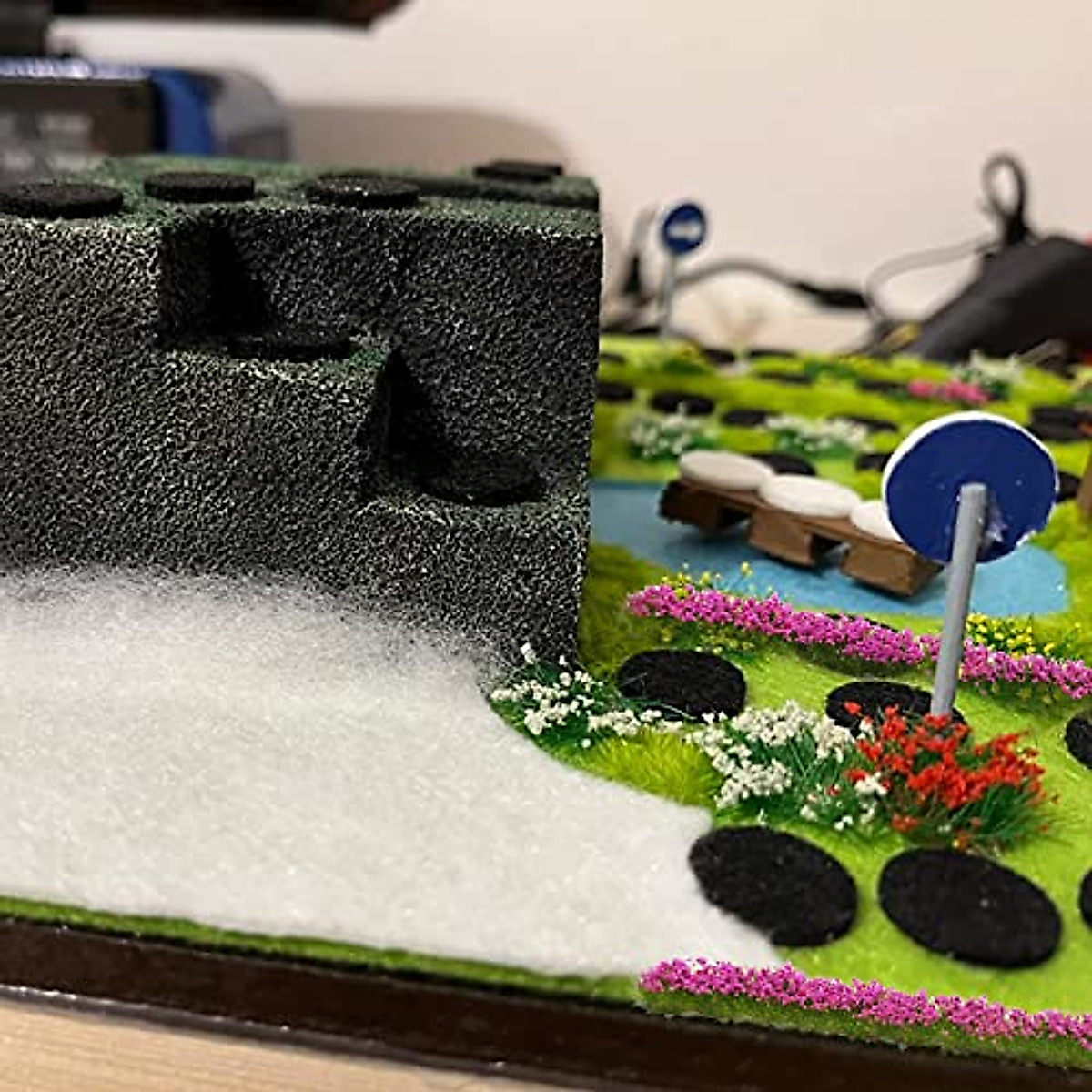 Cayway 2 Color Miniature Shrub Strips Static Shrub Vegetation Groups DIY Miniature Colorful Flower Cluster Static Grass Tuft for DIY Model Train Landscape Railroad Scenery, Pink and Red