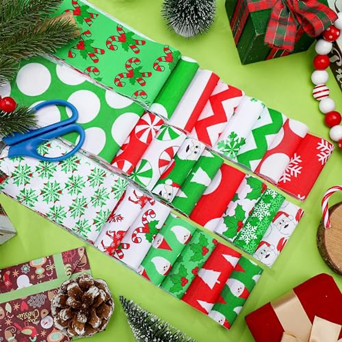 Ganeen 100 Pcs Christmas Fabric Patchwork Roll Quilting Fabric Roll up Fabric Quilting Strips, 2.55 Inch Candy Elements Roll up Fabric Patchwork Fabric for Xmas Sewing DIY Crafts
