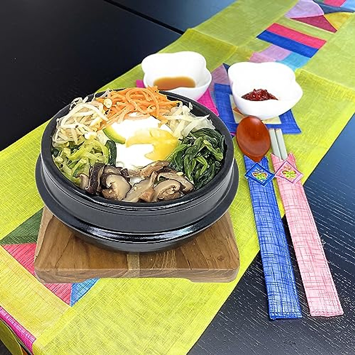 Korean Stone Pot(Dolsot,Ttukbaegi) with Lid, 32oz Premium Ceramic Hot Pot for Bibimbap and Soup, Sizzling for Authentic Korean Cooking, Includes Wooden Tray Set