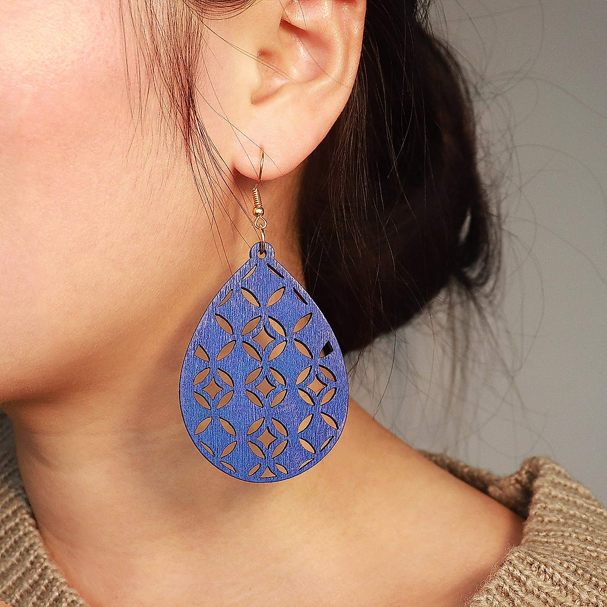 Wovanoo Wooden Cut-out Drop Earrings 2 Pairs Natural Wood Dangle Teardrop Jewelry Gifts Blue Oval