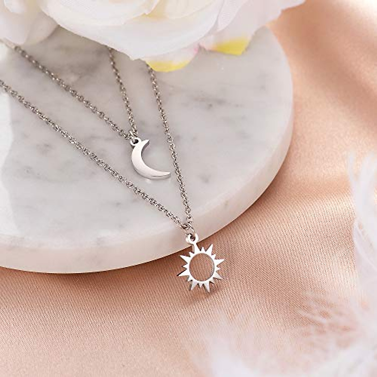 MANVEN Best Friend Necklaces for 2 Girls Sun and Moon Friendship Necklaces for Teen Girls Sisters Bff Friend Gifts for Best Friend