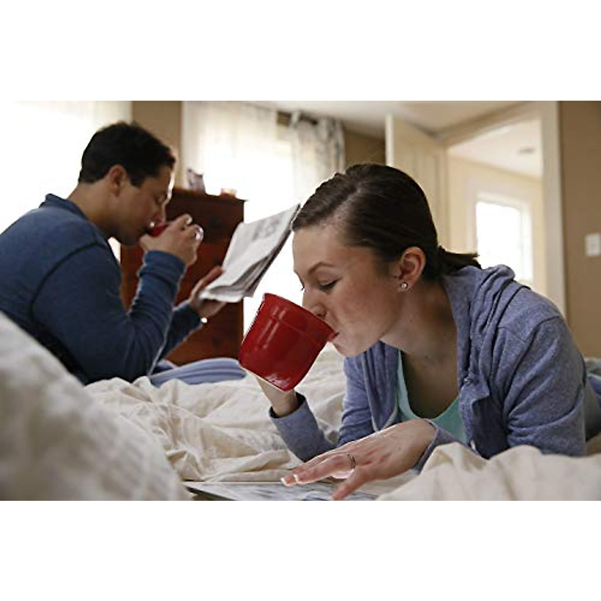 New England Coffee Hazelnut Crème Medium Roast Ground Coffee 22 oz. Bag