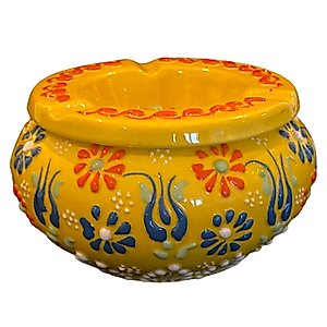 NUDASHOP Ashtray with Lid - Yellow Ceramic Ashtray For Weed, Outdoor Ashtray, Indoor Use for Cigarettes, Windproof Smoking Holder, Handmade Home and Office Decoration
