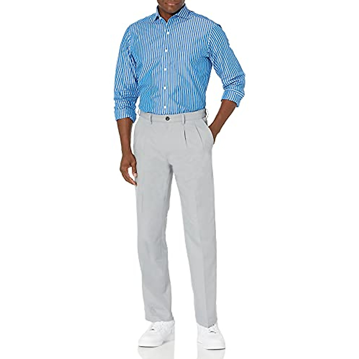 Amazon Essentials Men's Classic-Fit Expandable-Waist Pleated Dress Pant, Light Grey, 31W x 28L