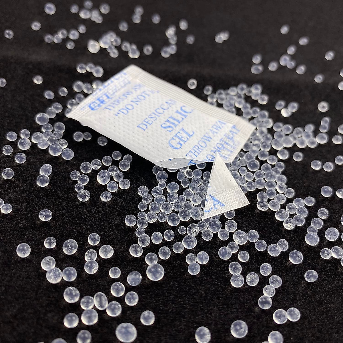 Food Grade Silica Gel Desiccant Packets, 2 Gram 250Pcs Desiccant Packs for Moisture Control, Rechargeable Silica Gel Packets Moisture Absorbers for Storage