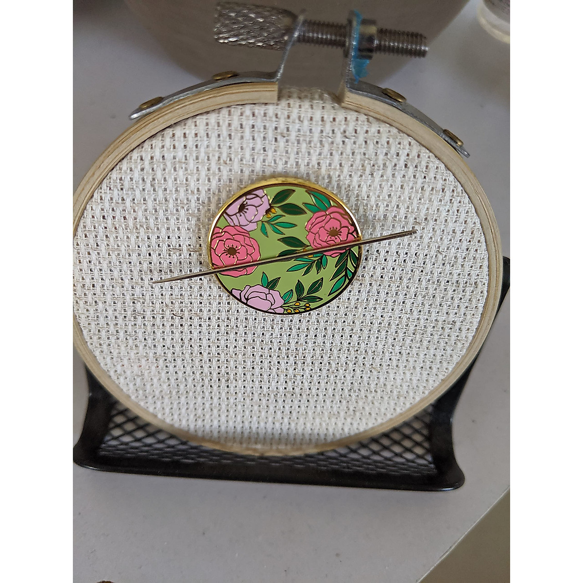 Field of Flowers Needle Minder