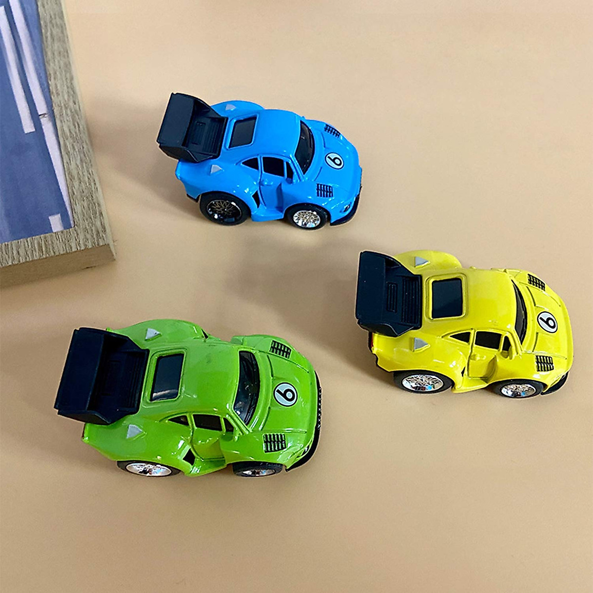 Gilumza Pull Back Car Toy, 12 Pack Mini Metal Die-cast Cars Playset, Dino Toys for Boys Girls Toddler Kids 3456 Year Old Race Vehicles