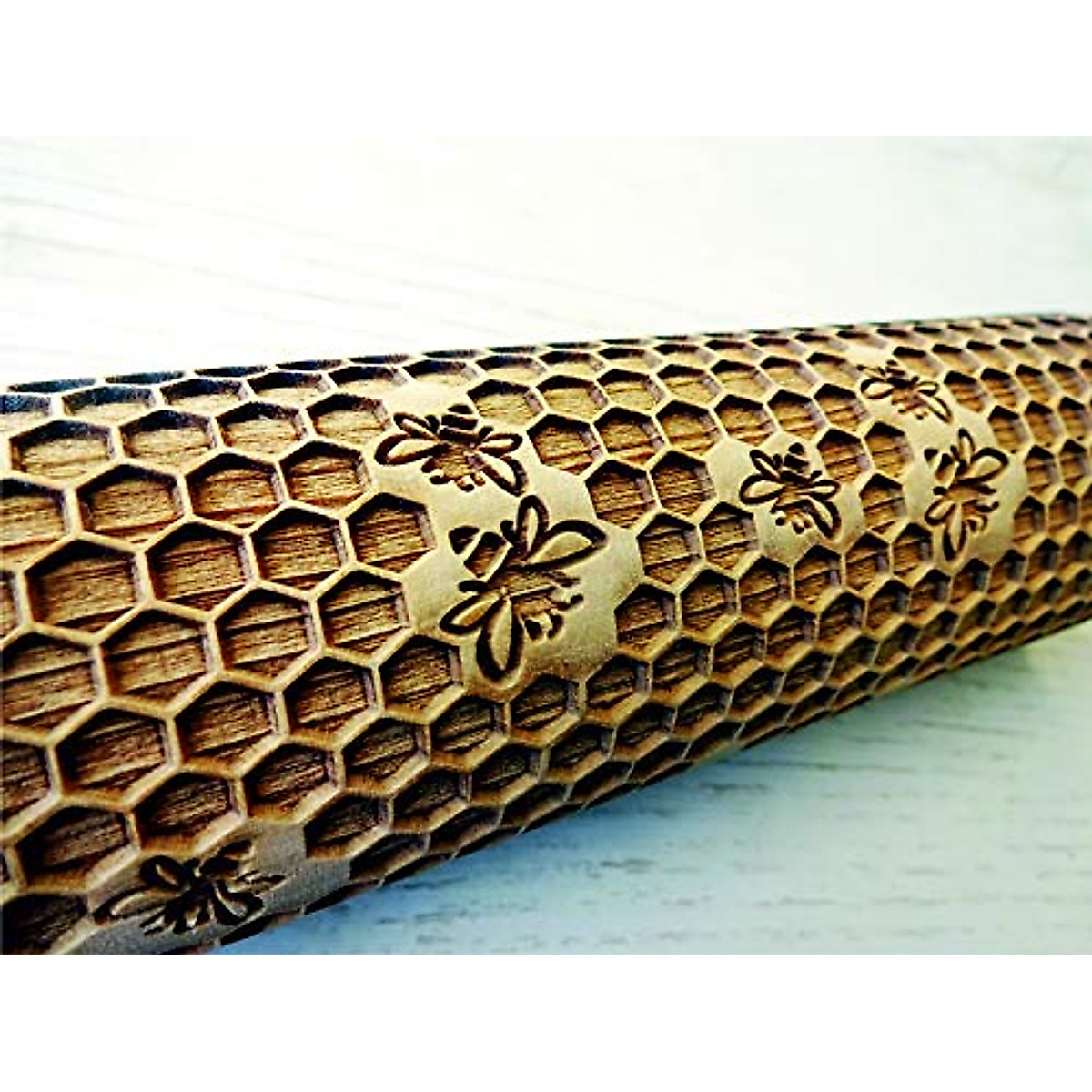 HONEYCOMB EMBOSSING ROLLING PIN LASER ENGRAVED ROLLING PIN WITH BEES PATTERN FOR HOMEMADE COOKIES