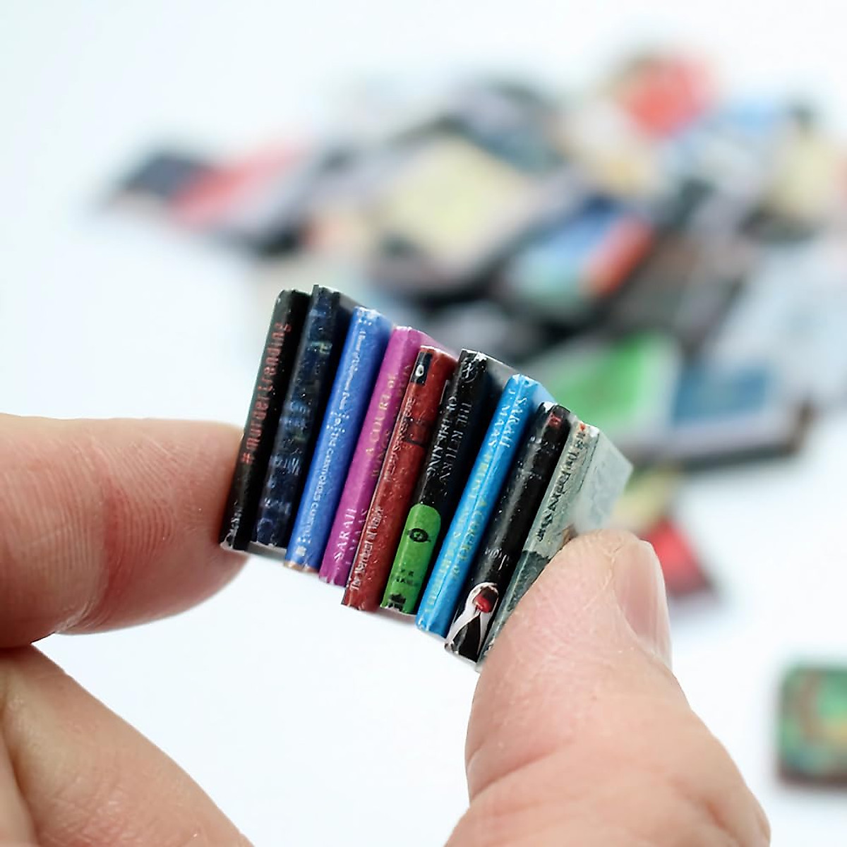 URQVFZ Anxiety bookshelf，Anxiety-relieving mini bookshelf，Mini bookcase that can clutter books，Miniature Book Matchbox Display Cabinet (200 books (large)(excluding bookshelves))