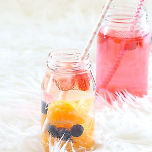 Dicunoy 6 Pack 24oz Glass Smoothie Cups, Reusable Boba Tea Cups with Lids and Straws, Wide Mouth Iced Coffee Cups Tumbler, Mason Jars for Iced Beverage, Juice, Jam, Honey, Travel Drinking