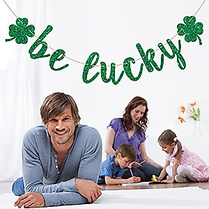 INNORU Glitter Green Be Lucky Banner - Happy ST. Patrick's Day Banner - Wedding - Birthday - Graduation - Shamrock Spring Holiday St. Patrick's Day Decoration Photo Props