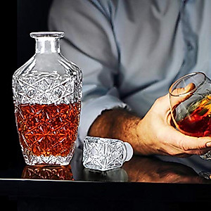 MDLUU Liquor Decanter, Glass Spirits Decanter with Airtight Stopper, Whiskey Vodka Bourbon Decanter Bottle for Gift, Home, Bar, Party Decor, 27oz/800ml (Square)