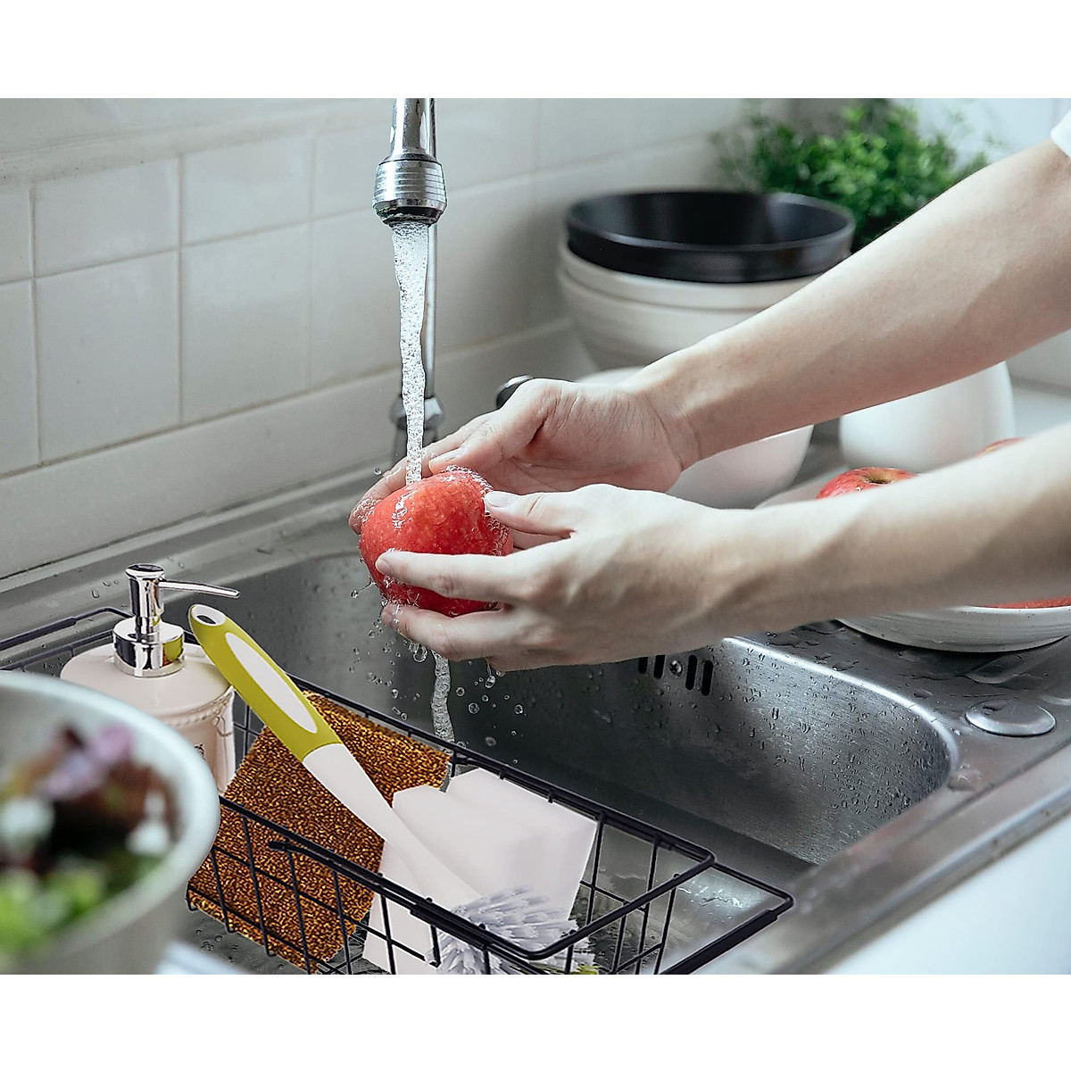 Yesland 2 Pack Over The Kitchen Sink Caddy Sponge Holder - Expandable from 13.25 to 20.75 Inch, Stainless Steel Telescopic Sink Storage Rack Basket for Kitchen Sink Bathroom Laundry Room Black