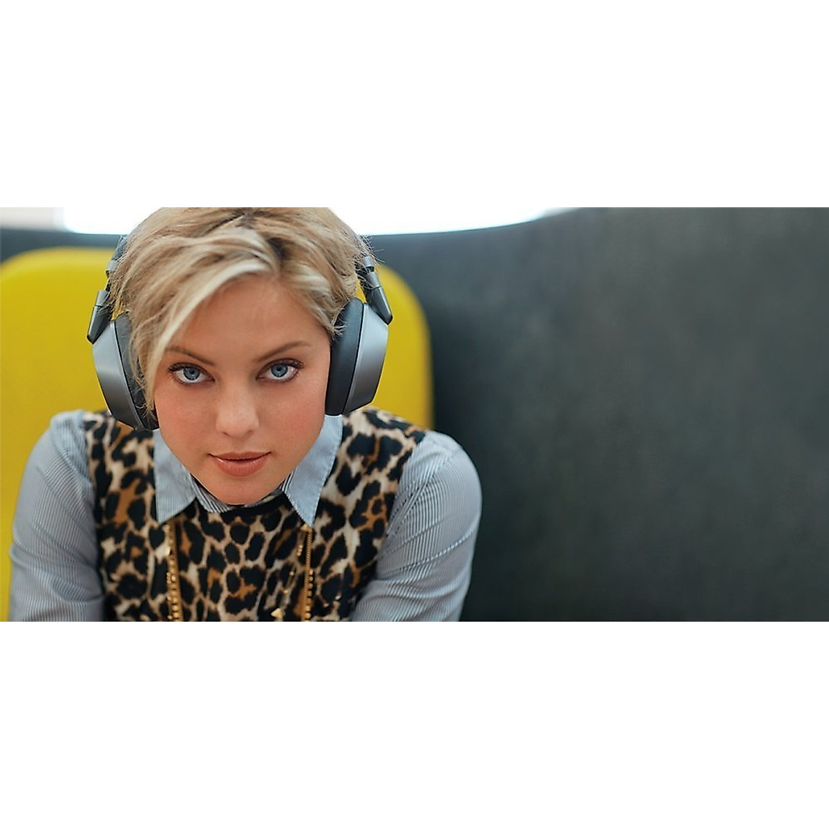 Plantronics 207120-21 Backbeat Pro 2 Special Edition - Wireless Noise Canceling Headphones