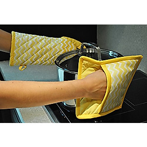 DII Quilted Kitchen Oven Mitt & Potholder Set, Hanging Loop for Convenient Storage, OM 6x13/PH 8x9, Ombre Yellow Chevron