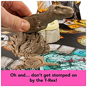 Spin Master Games, Jurassic World Dominion, Stomp N’ Smash Board Game Sensory Dinosaur Toy with Kinetic Sand, Christmas Gifts for Kids, for Ages 5+