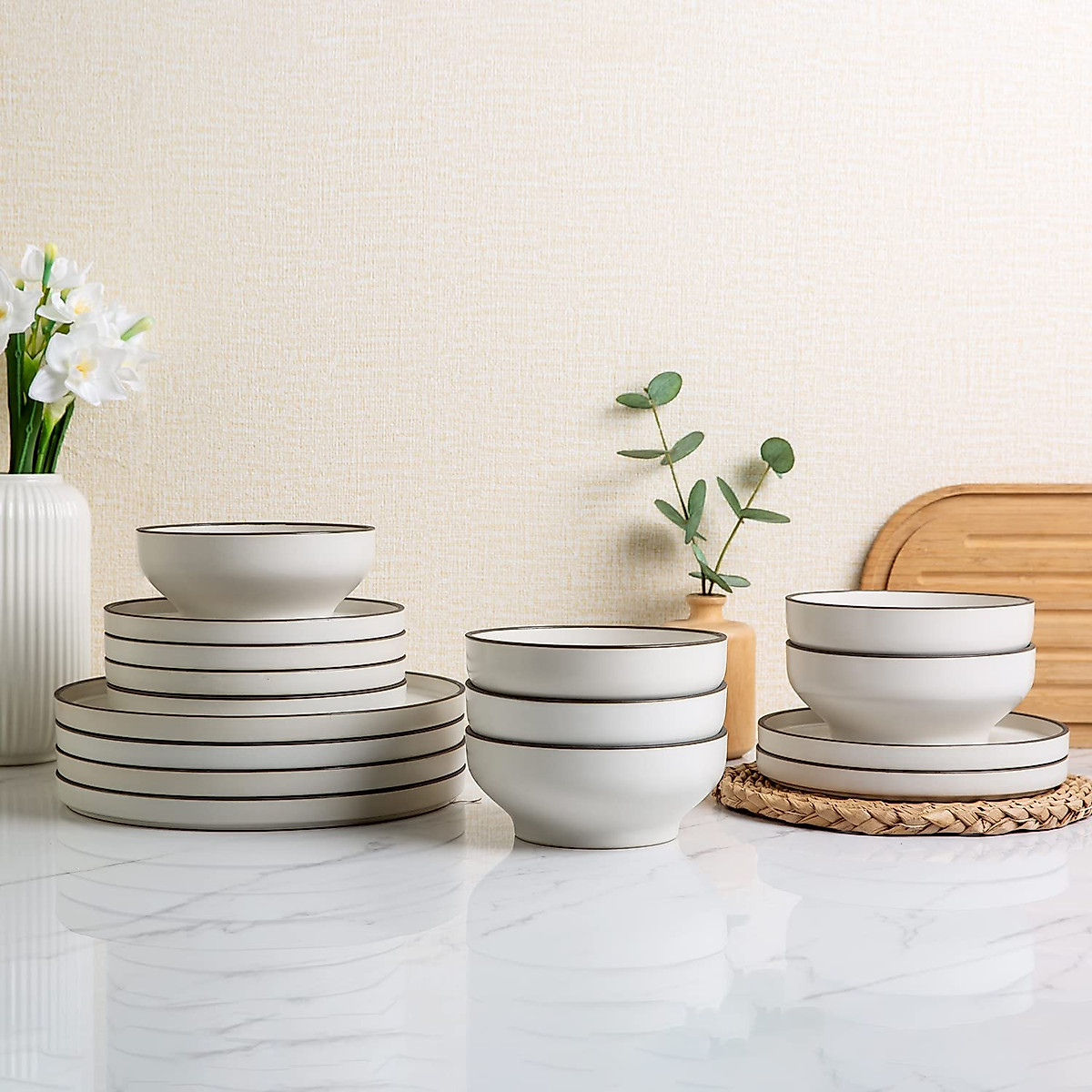 LERATIO Dinner Plates,10.75 Inch Ceramic Flat Plates Set of 6,High Edge Modern plates for Kitchen,Microwave & Dishwasher & Oven Safe, Scratch Resistant Dishes Set-Matte Off White