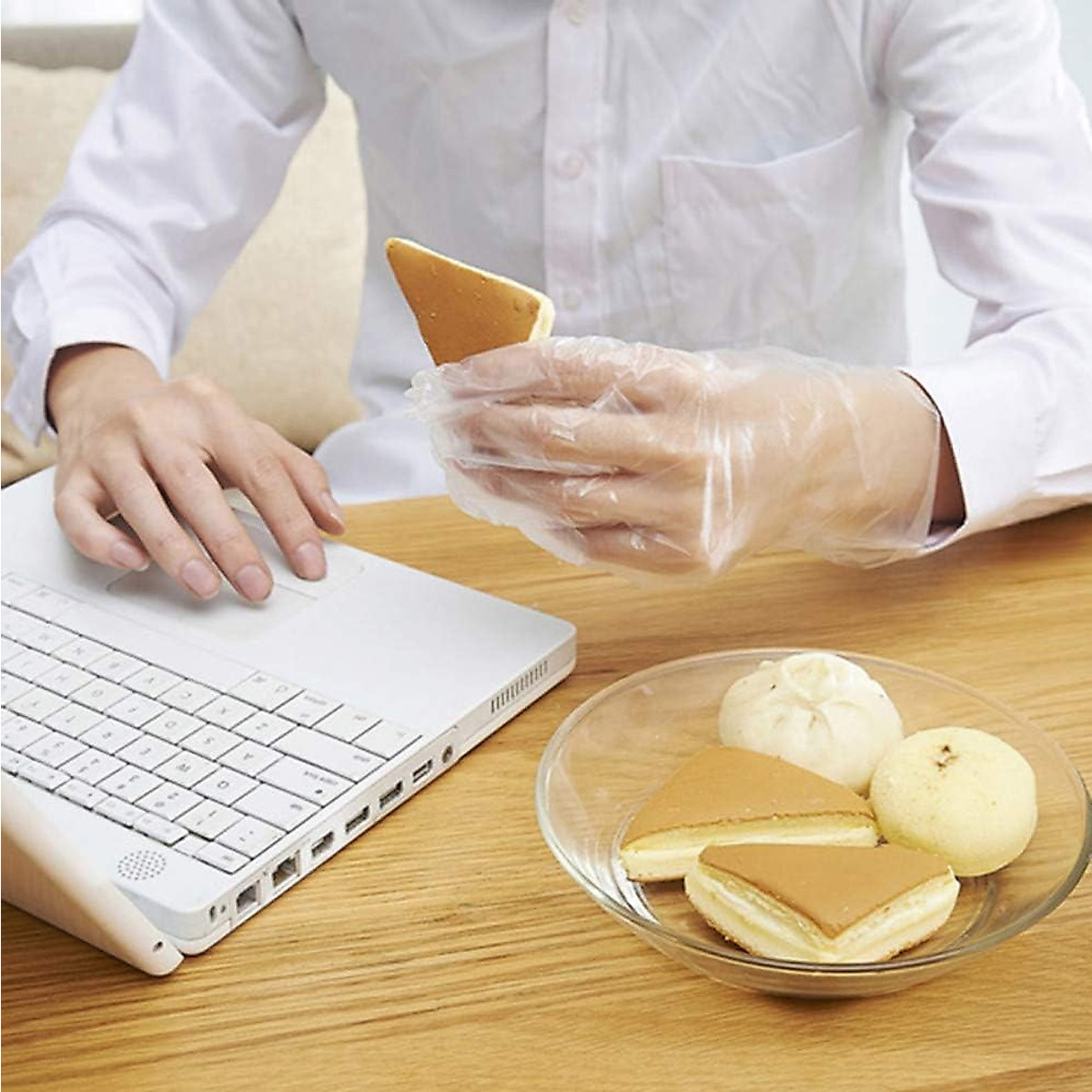 Disposable Food Prep Gloves - 500 Piece Plastic Food Safe Disposable Gloves, Food Handling, One Size Fits Most (500 PCS）