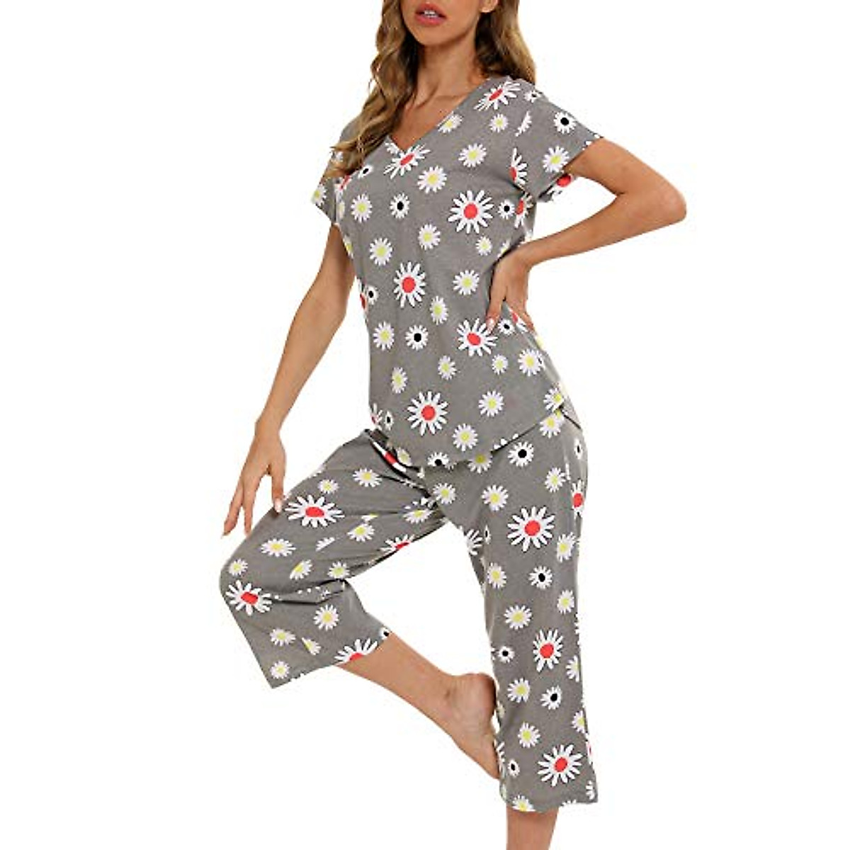 ENJOYNIGHT Women's Pajama Short Sleeve Sets Top with Capri Pants Sleepwear Sets Loungewear(X-Large,Flower)