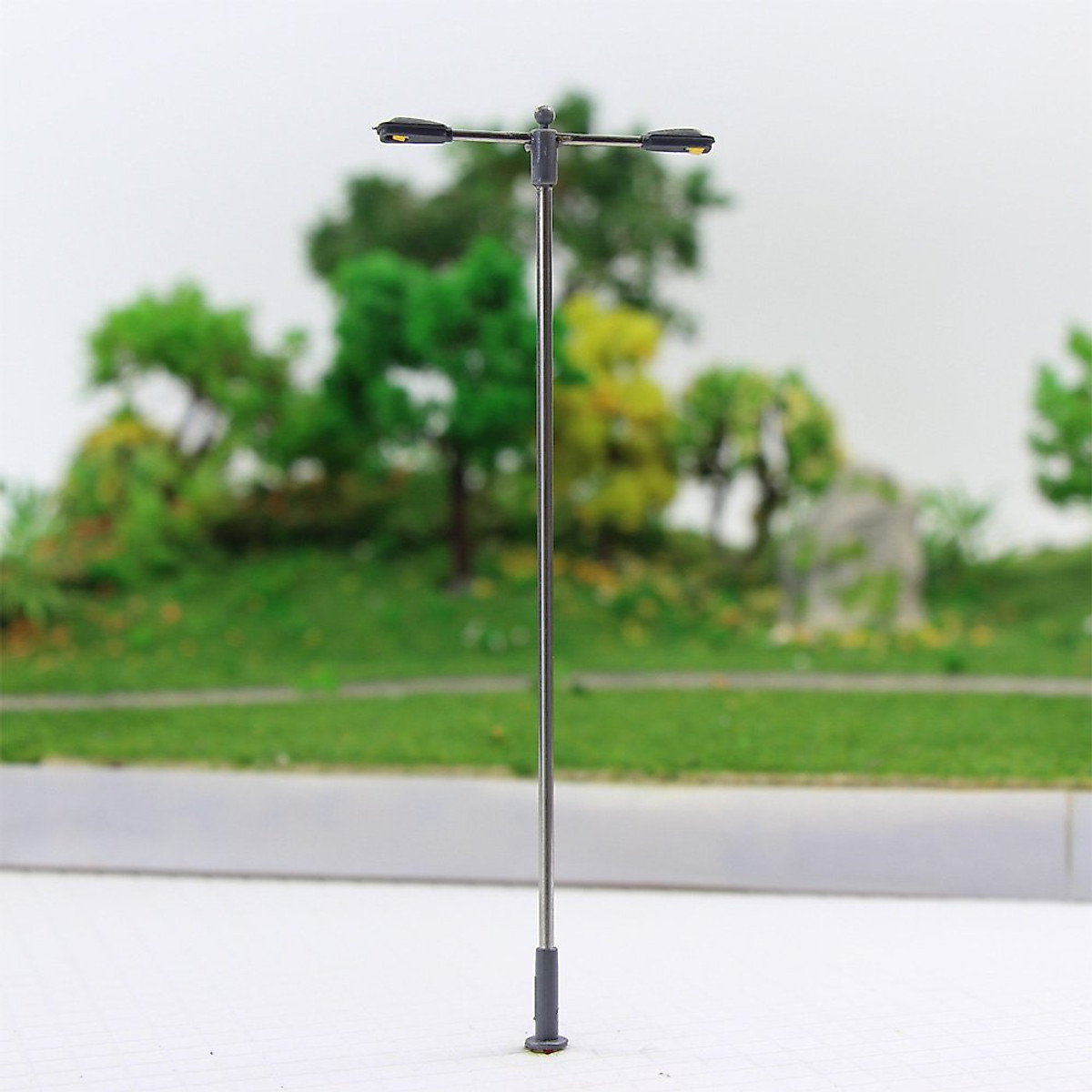 LQS12W 10pcs Model Railway Train Lamp Post Street Bright White Lights HO OO Scale LEDs New