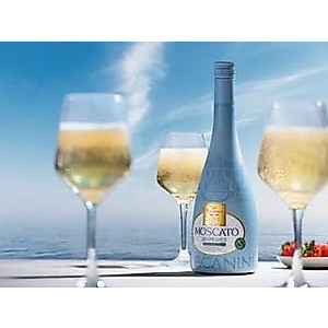 Tuscanini Sparkling Moscato Grape Juice, 25.3oz (2 Pack) | Non Alcoholic Italian Moscato | Elegant Champagne Bottle | Imported from Italy | Great for Cocktails | Kosher