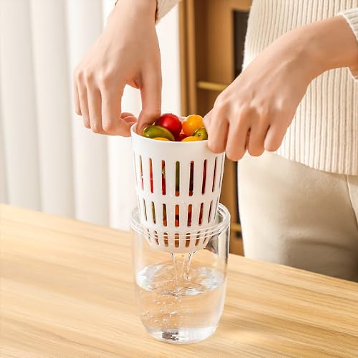 Fruit Salad Cooler Cup with Lid and Fork, Leak Proof, Plastic, Ideal for Office, Party and Travel