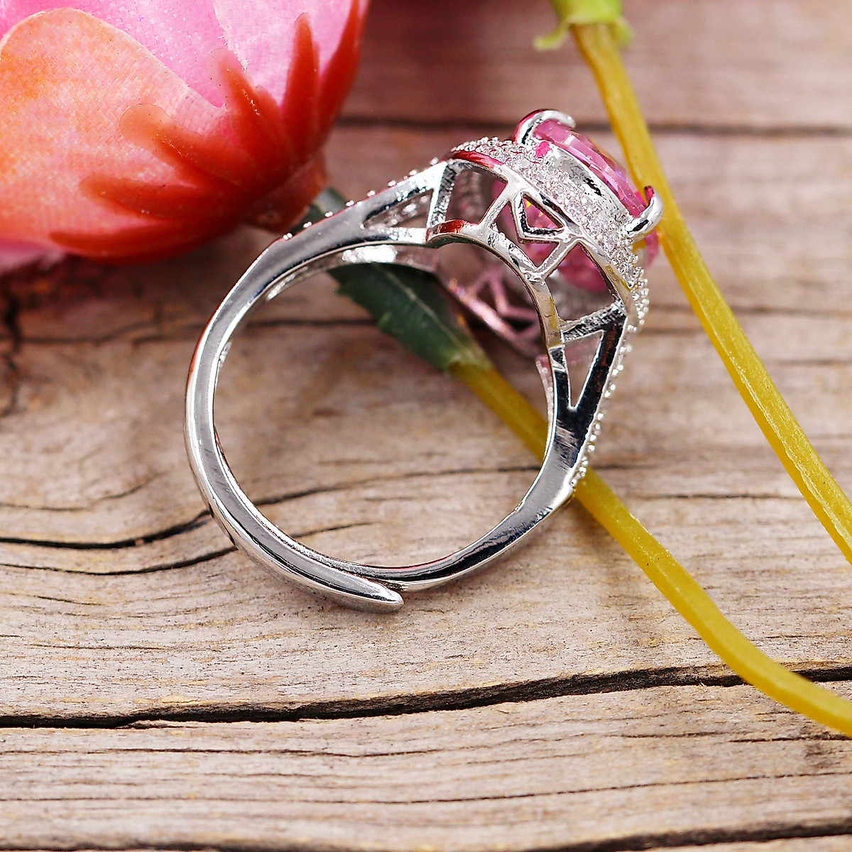 Uloveido Adjustable Platinum Plated Big Zircon Ring, Oval Stone Ring, Crystal Split Shank Ring Birthstone Jewelry Gifts for friend Y927-Pink