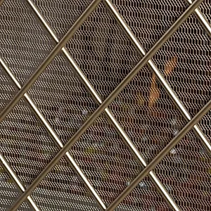 Christopher Knight Home Amiyah 3 Panelled Iron Fireplace Screen, Gold