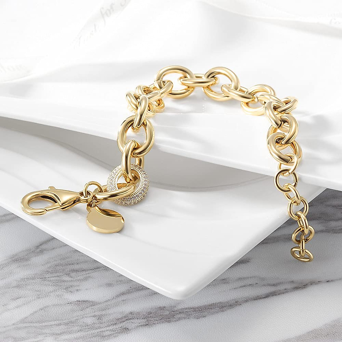 Jinbaoying CZ Wide Cuban Curb Link Bracelets for Women Adjustable Extenders Chunky Bracelet Gold Silver Rose Gold Plated Stainless Steel Link Charm Chain with Round Disc Charm (Small Disc Gold)