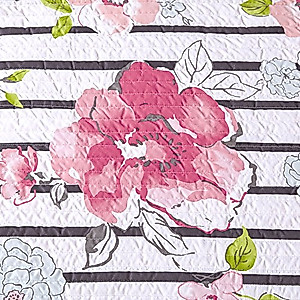 Comfort Spaces Quilt Set Novelty Design All Season Lightweight Coverlet Bedding Bedspread Kids, Teens Girls Bedroom Decor, Zoe Flower Pink, Twin/Twin XL, 2 Piece