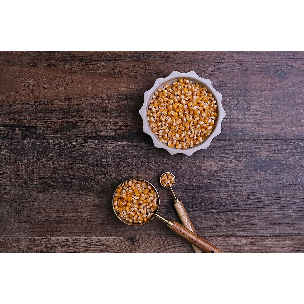 Amish Country Popcorn | 2 lb Bag | Medium Yellow Popcorn Kernels | Old Fashioned, Non-GMO and Gluten Free (Medium Yellow - 2 lb Bag)