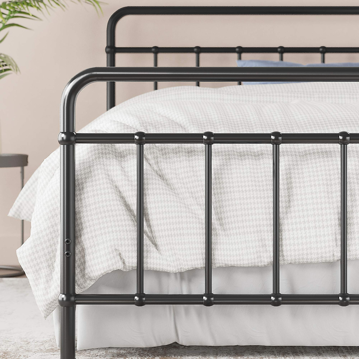 ZINUS Florence Full Panel Metal Platform Bed Frame / Mattress Foundation / No Box Spring Needed / Easy Assembly, Black, Twin