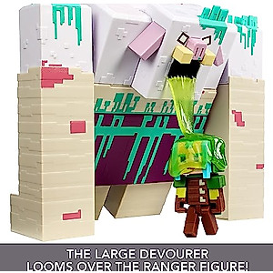 Mattel Minecraft Legends Action Figure, Devourer With Slime Attack Action & Accessory, Collectible Toy, 3.25-Inch