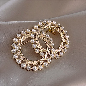 Round Brooch Pin with Pearl for Women Girls Faux Pearl Lapel Pin Wedding Party Bridal Jewelry Vintage Simulated Pearl Flower Brooch Pin