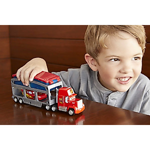 Mattel Disney and Pixar Cars Mack Toy Truck & Lightning McQueen Color-Change Car, Dip & Dunk Trailer with 2 Levels & 2 Water Tanks