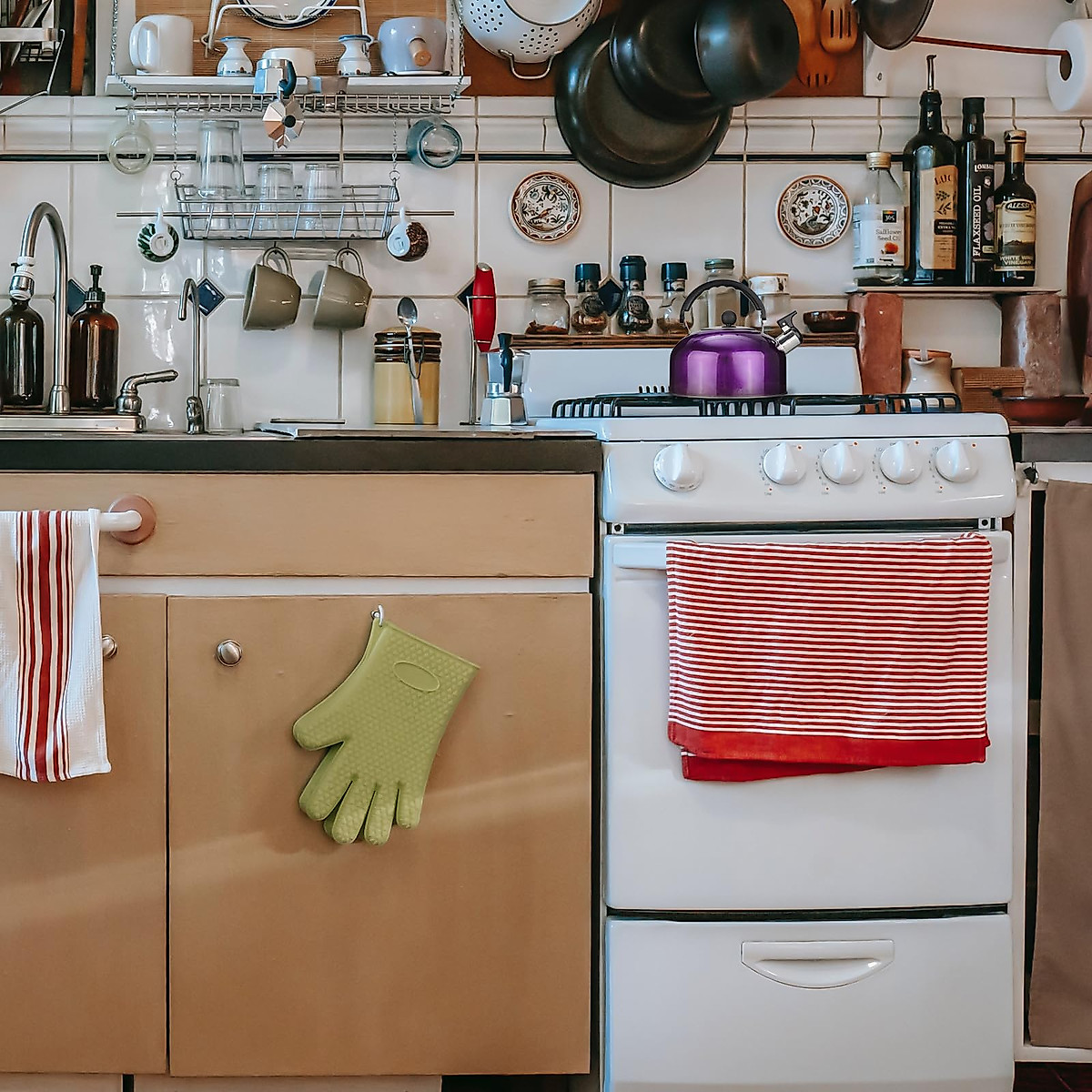 Tea Kettle for Stove Top: Purple Whistling Teapot 3Quart Stainless Steel Teapot Heating Water Container with Handle for Home Gas Stovetop