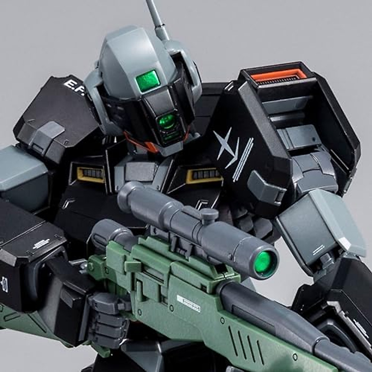 Bandai MG 1/100 RGM-79SP Lydo Wolf's GM Sniper II Model kit