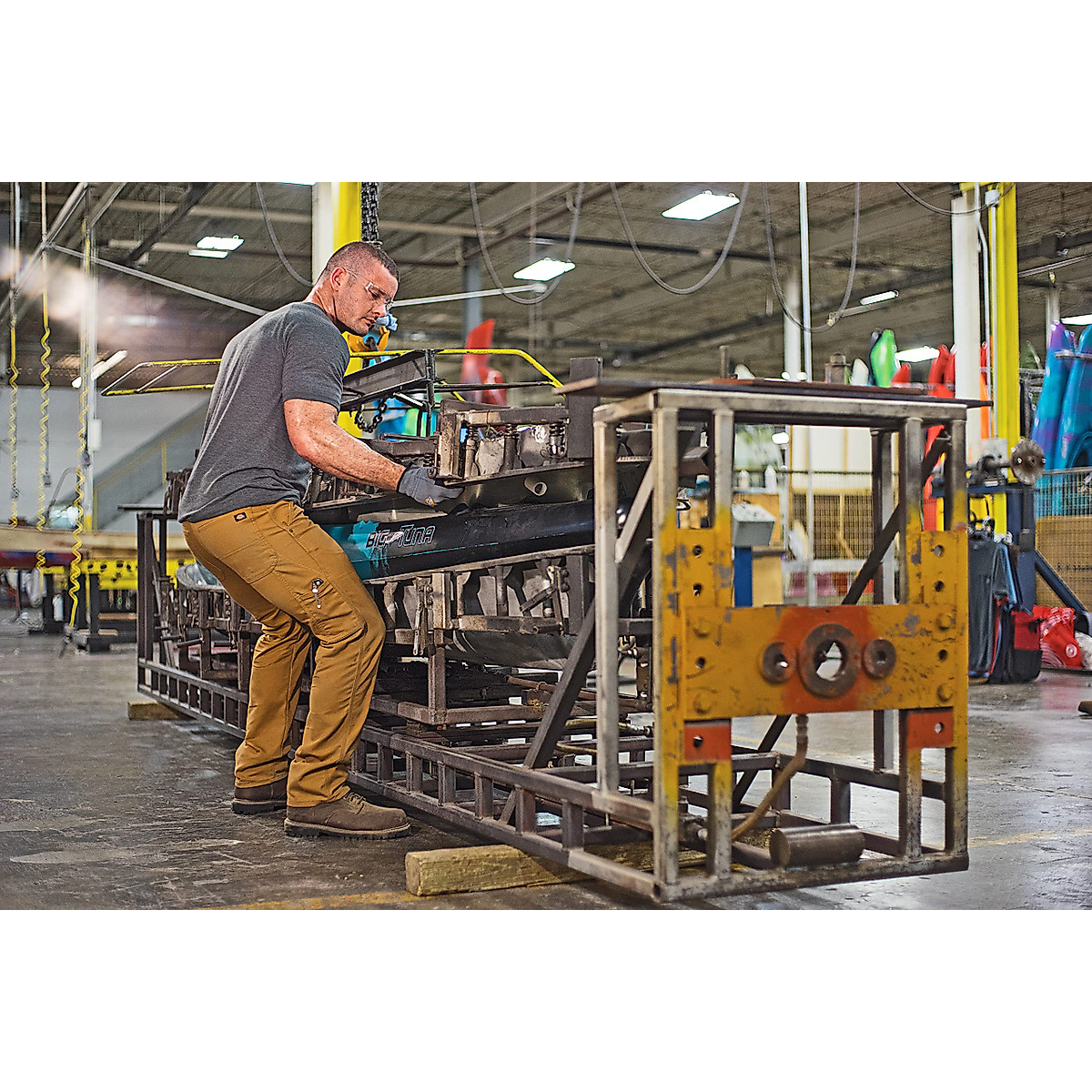 Dickies Men's Relaxed Fit Straight-Leg Duck Carpenter Jean, Brown, 36W x 30L