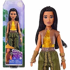 Mattel Disney Princess Toys, Raya Fashion Doll, Sparkling Look with Black Hair, Brown Eyes & Accessories, Inspired by the Movie